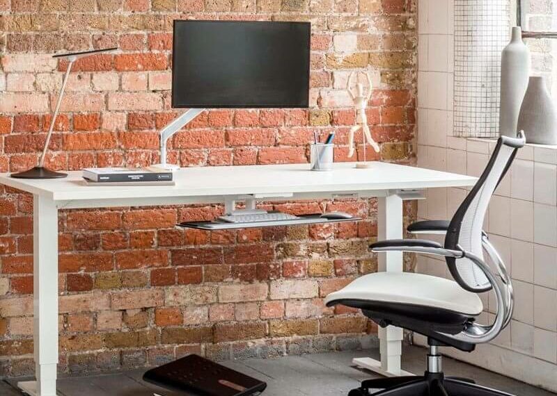 Standing Desk - Stand Up Desk - Sit to stand - INOVA Furniture Ltd