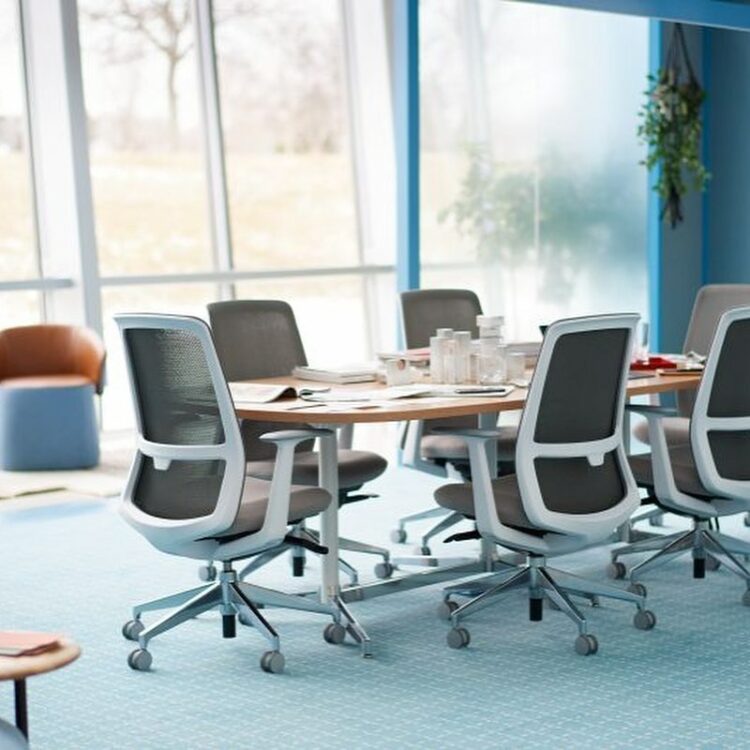 Haworth Soji vs Very - Is a Haworth upgrade worth it? - INOVA Furniture Ltd