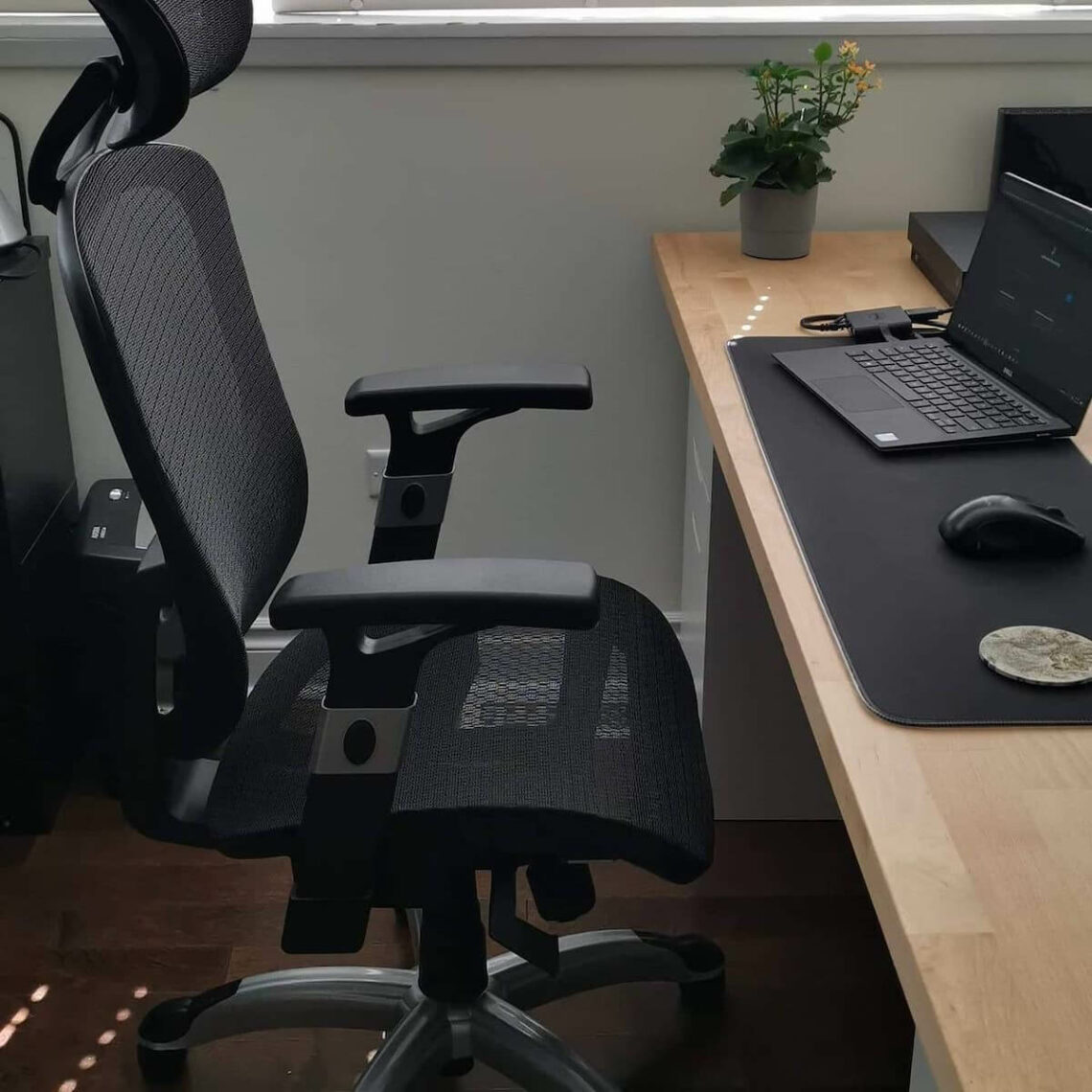 Top 4 Best “Rocking” Office Chairs For Back Pain - INOVA Furniture Ltd